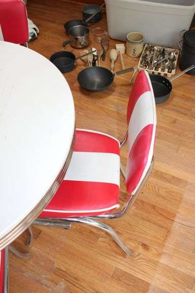MCM 1950s Chrome Dinette Set - Auction Ohio