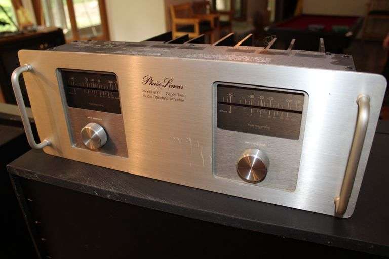 Phase Linear Model 400 Audio Standard Amplifier - Auction Ohio