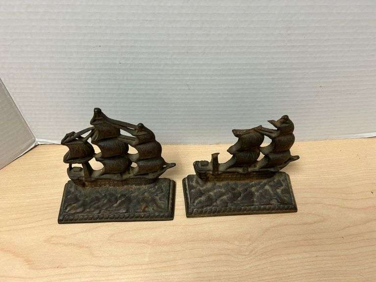 Antique Cast Bookends - Auction Ohio