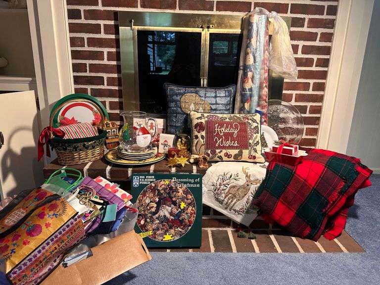 Christmas - Auction Ohio