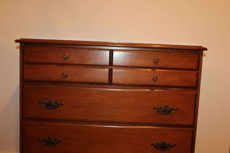 Colonial Maple Chest of Drawers - Auction Ohio