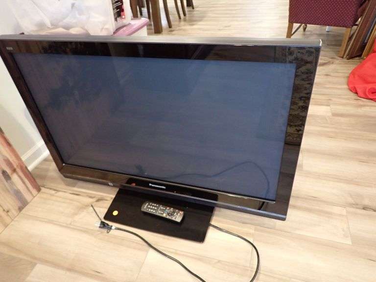 The Homes Main TV - Panasonic TH-42PX80U 42" VIERA plasma HDTV w/remote ...