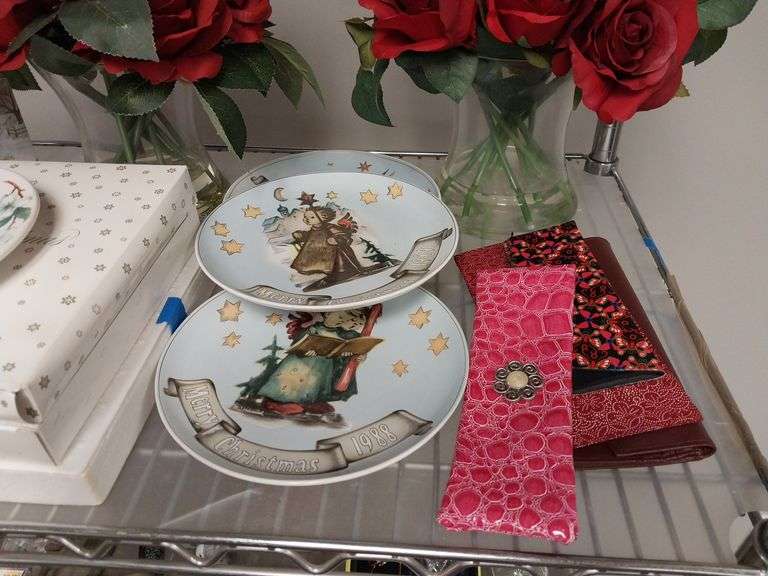 See all Photos of items available in this Lot. - Auction Ohio