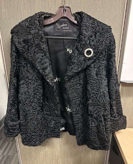 Vintage Lamb's Wool Opera Jacket - Auction Ohio