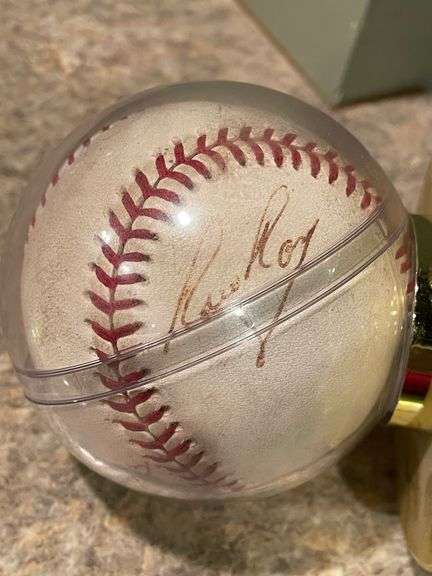 Signed Rawlings Baseball - Auction Ohio