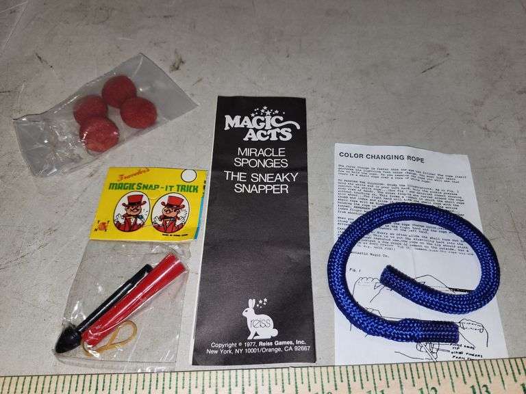 Color Changing Rope, Traveler's Magic Snap-It Trick & Magic Acts ...