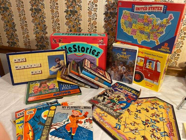 Vintage Educational Books/Games - Auction Ohio