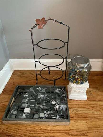 Longaberger 3-Tier Wrought Iron Pie Holder & Decor Lot - Auction Ohio