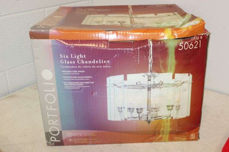 Portfolio Glass Chandelier - Auction Ohio