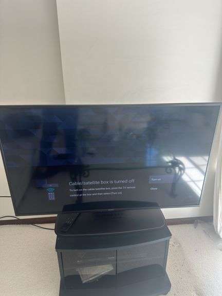 Sony flatscreen tv-50 inch - Auction Ohio