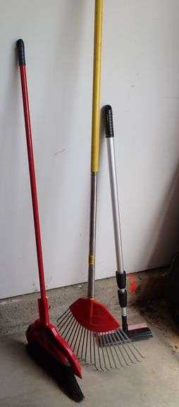 Broom w/dustpan - SCOTTS Wolf Garden Lawn Rake - Libman 8 Foot ...