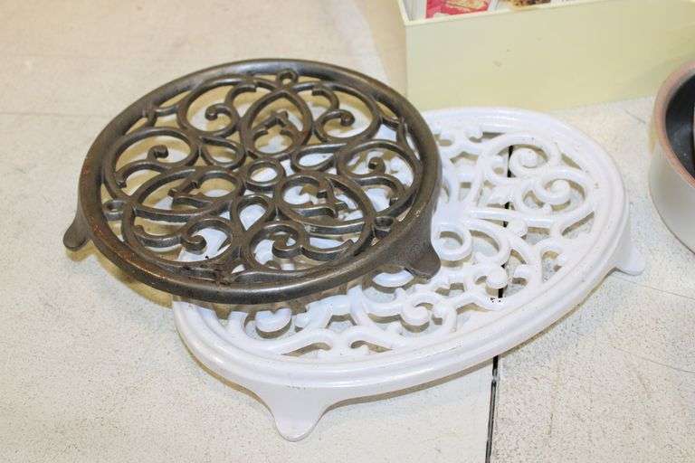 Misc. Kitchen Wares - Auction Ohio