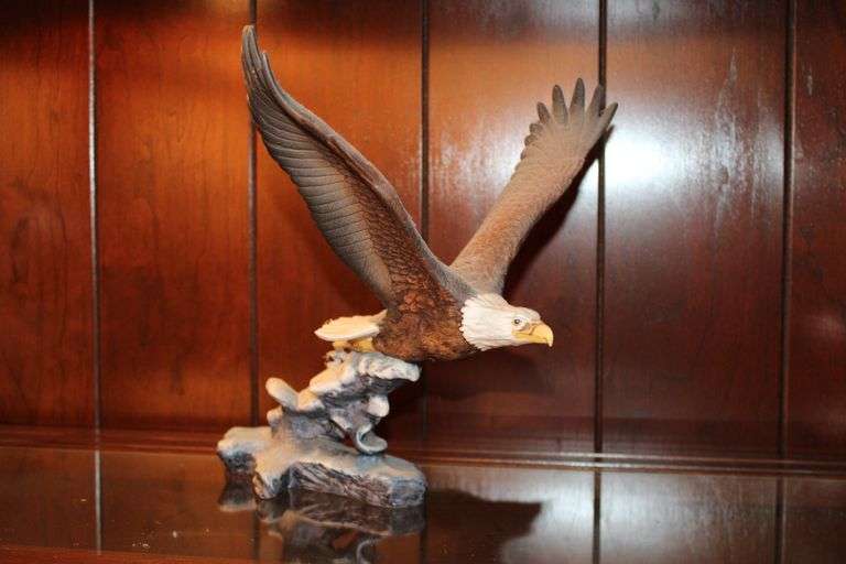 Launching Eagle Figure - Auction Ohio
