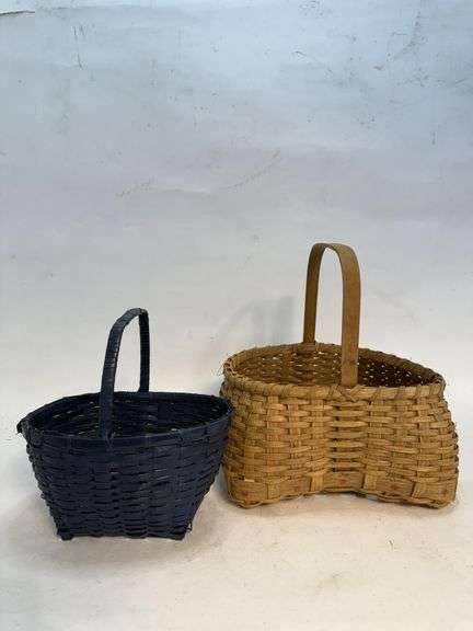 TWO WOVEN SPLINT BASKETS. - Auction Ohio
