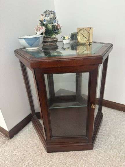 Small curio type end table - Auction Ohio