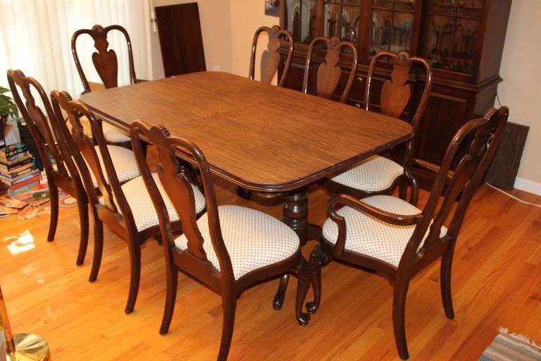 Queen Anne Dining Set - Auction Ohio