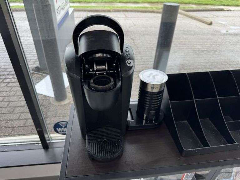 Refreshment Stand - Auction Ohio