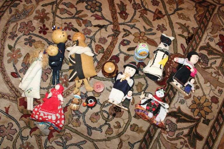 Cloth Dolls - Auction Ohio