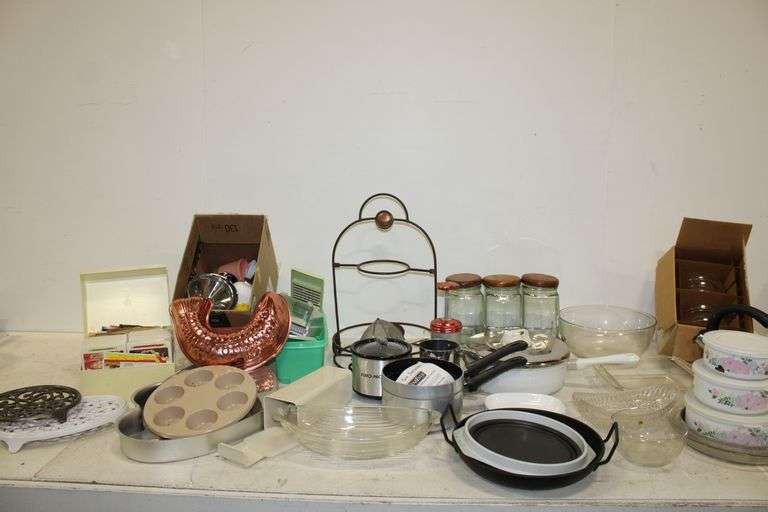 Misc. Kitchen Wares - Auction Ohio