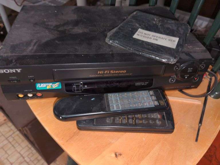 Sony VCR, Remotes and More - Auction Ohio