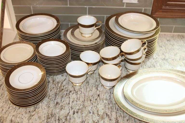 Sango Hampton China Set - Auction Ohio