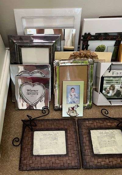 Large Grouping of Frames - Auction Ohio