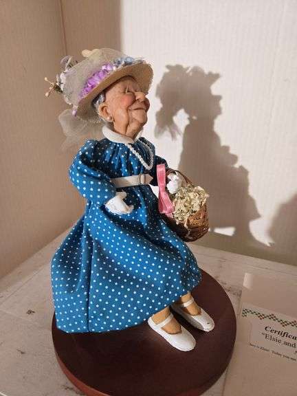 Richard Simmons elsie & her Easter bonnet figuring. - Auction Ohio