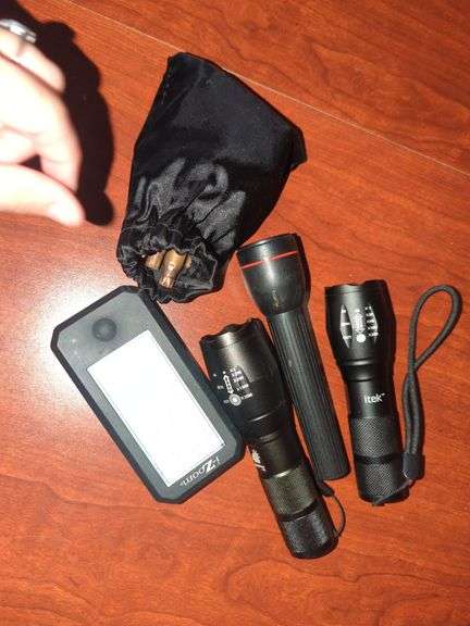 Flashlights, I-Zoom and More - Auction Ohio