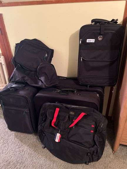 Luggage - Auction Ohio