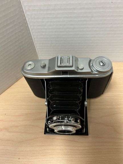 Agfa Agnar Camera - Auction Ohio