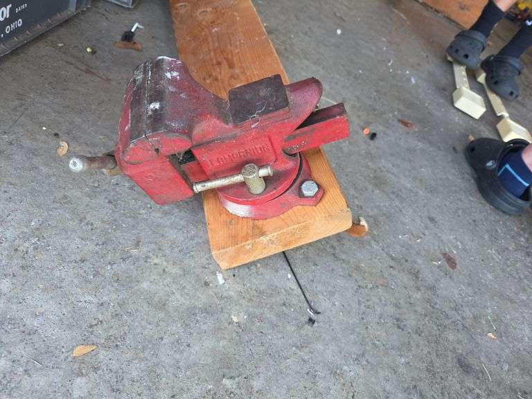 Vice tool - Auction Ohio