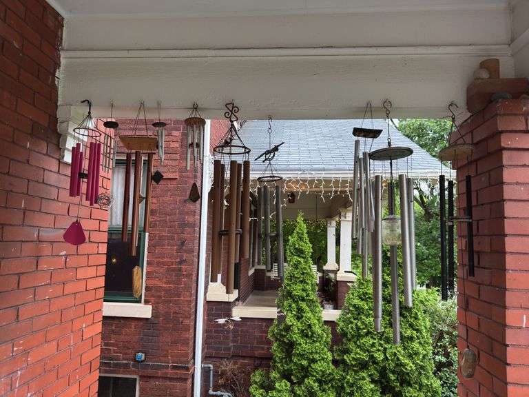 Wind Chimes of Various Sizes, 10 in Total - Auction Ohio