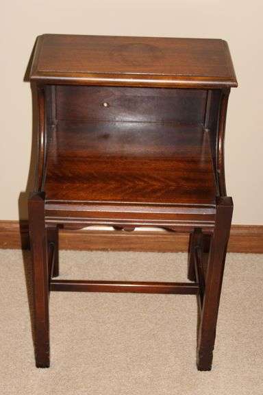Vintage Telephone Table - Auction Ohio