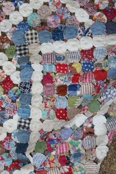 Calico Circles Quilt - Auction Ohio