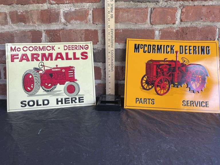 McCormick-Deering Metal Signs - Auction Ohio