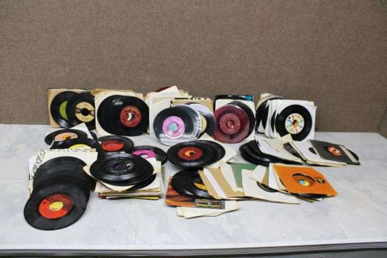 Vinyl 45 RPM Records of Various Labels and Tracks - Auction Ohio