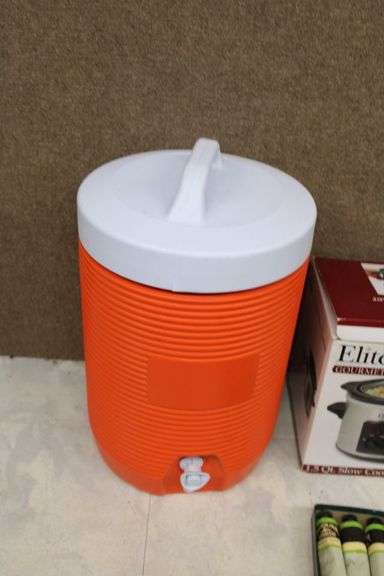 Cooler, Slow Cooker, Oil Paints, and Vintage Items - Auction Ohio