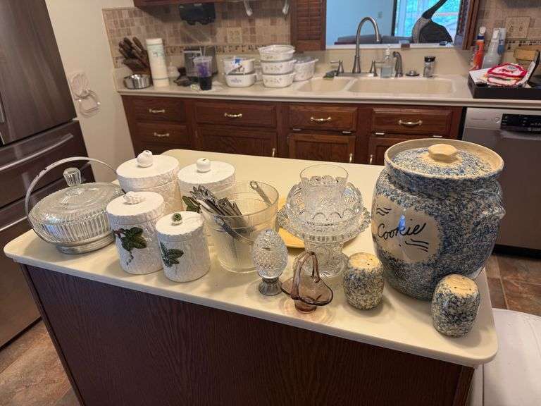 Kitchenware Lot - Auction Ohio