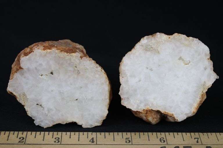 Cut Quartz Geode - Auction Ohio