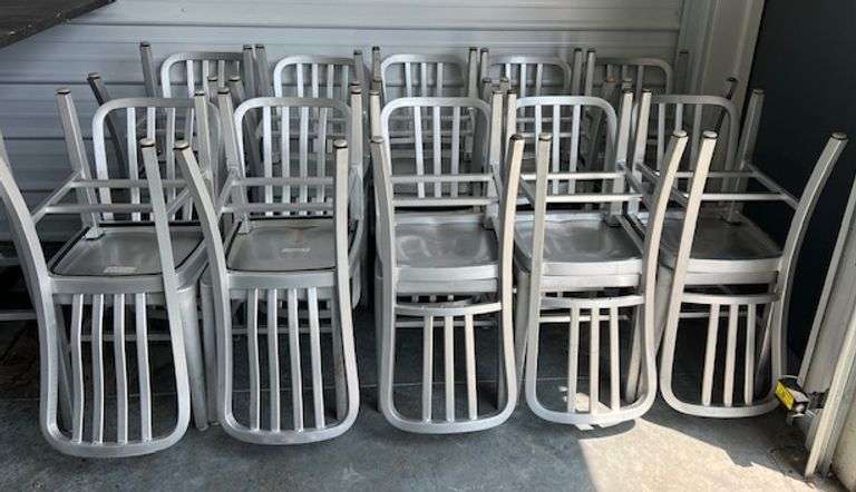 4 Aluminum Chairs - Auction Ohio