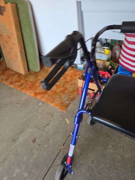 blue walker - Auction Ohio