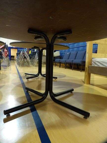 Round Table - Auction Ohio
