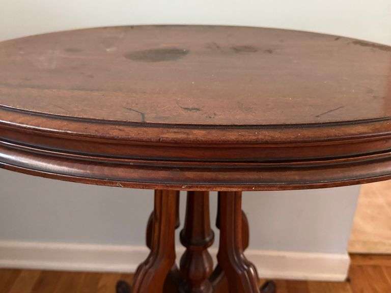 Antique Victorian Parlor Table - Auction Ohio