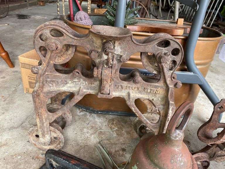 Antique Barn Trolleys - Auction Ohio