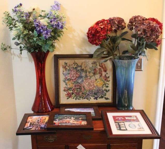 Framed Artworks and Decorative Floral Arrangements - Auction Ohio