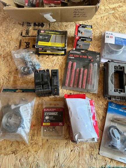 Mixed Lot of Hardware and Electrical Parts - Auction Ohio