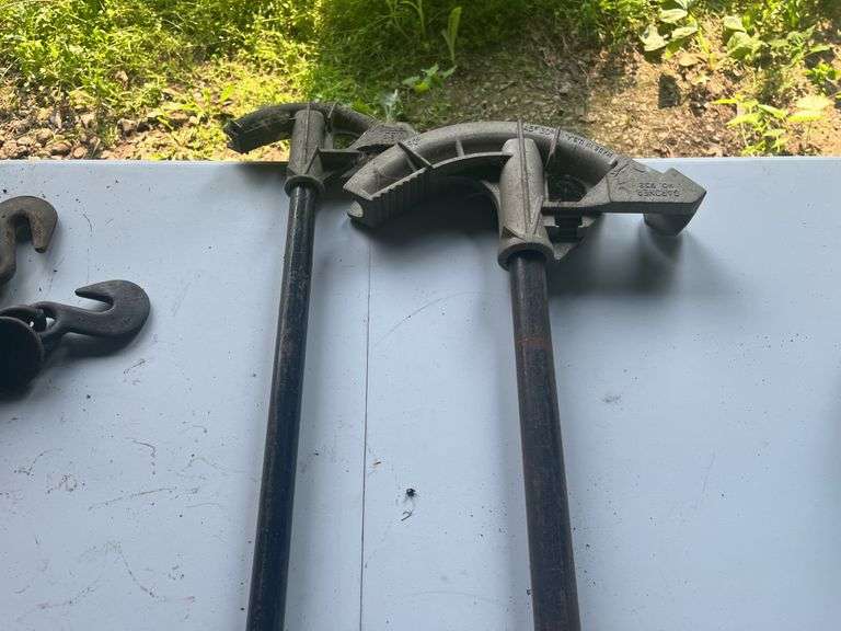 2 Aluminum Conduit Benders with Handles - Auction Ohio