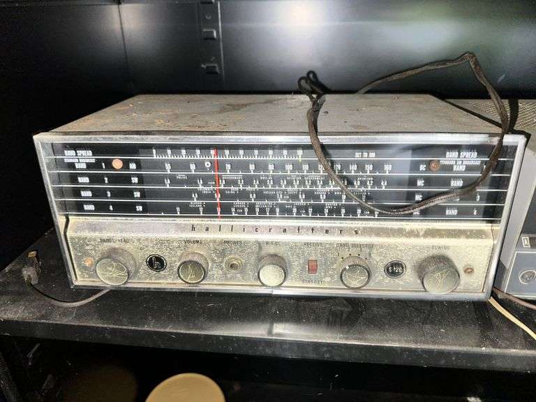 Vintage Hallicrafters Radios - Auction Ohio