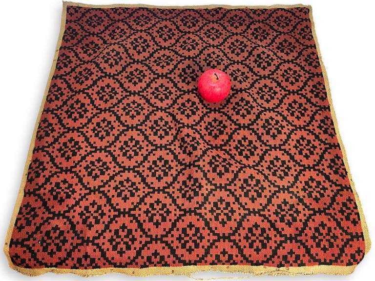 EMBROIDERED GEOMETRIC TEXTILE PANEL. - Auction Ohio