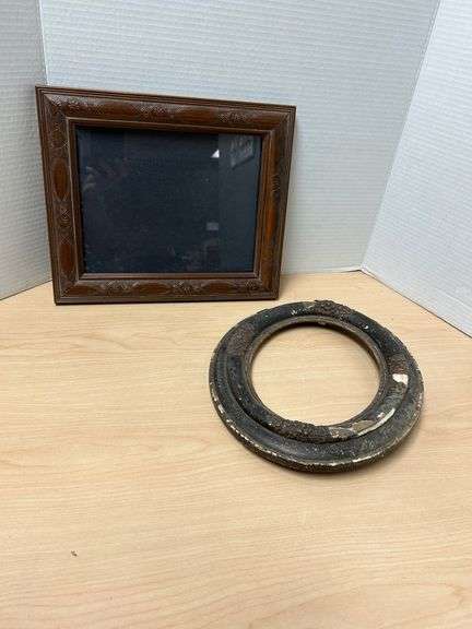 Photo Picture Frames - Auction Ohio